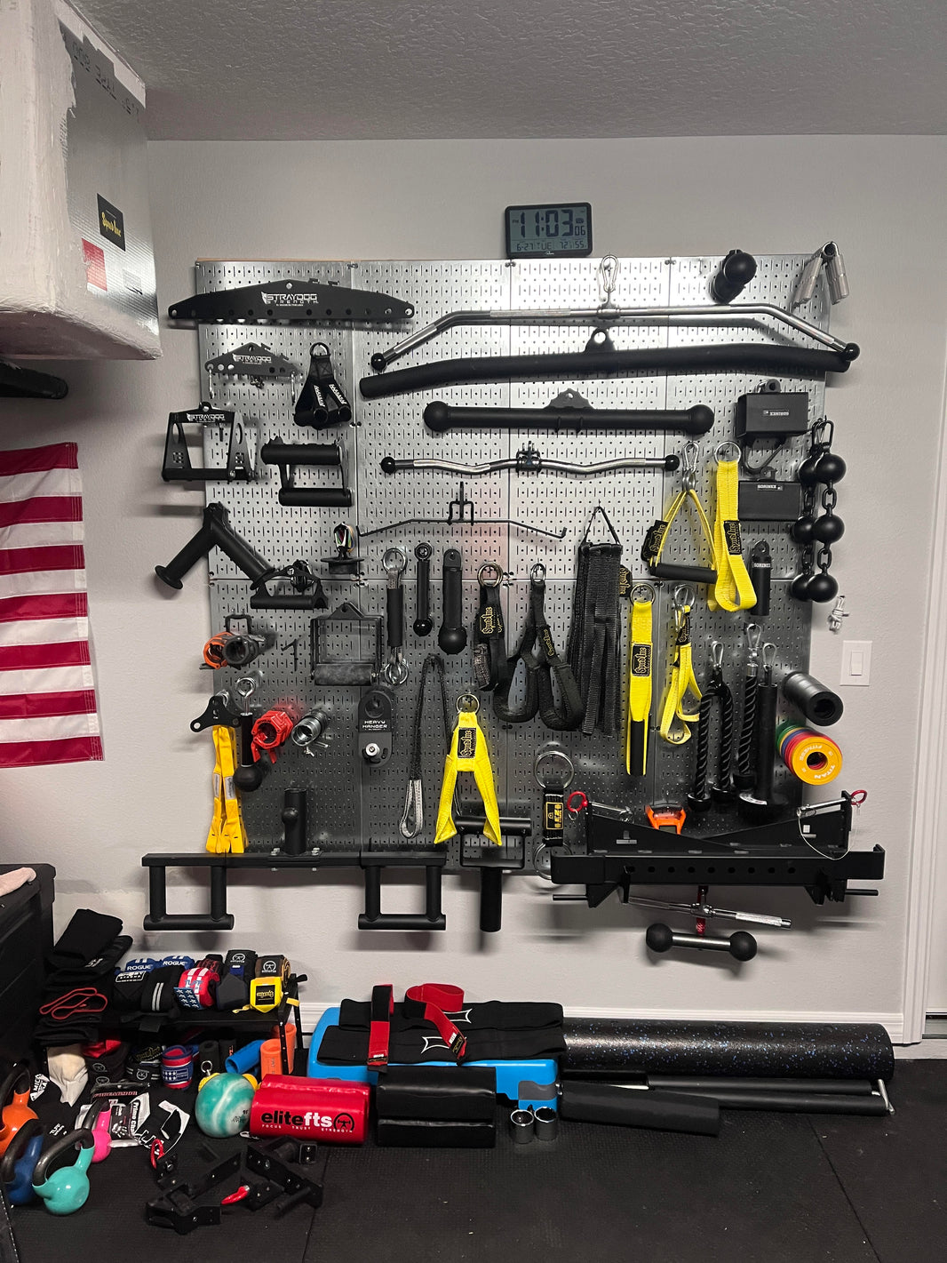 Pegboard - Vertical Peg Board Panels - Metal – Gym Pegboard